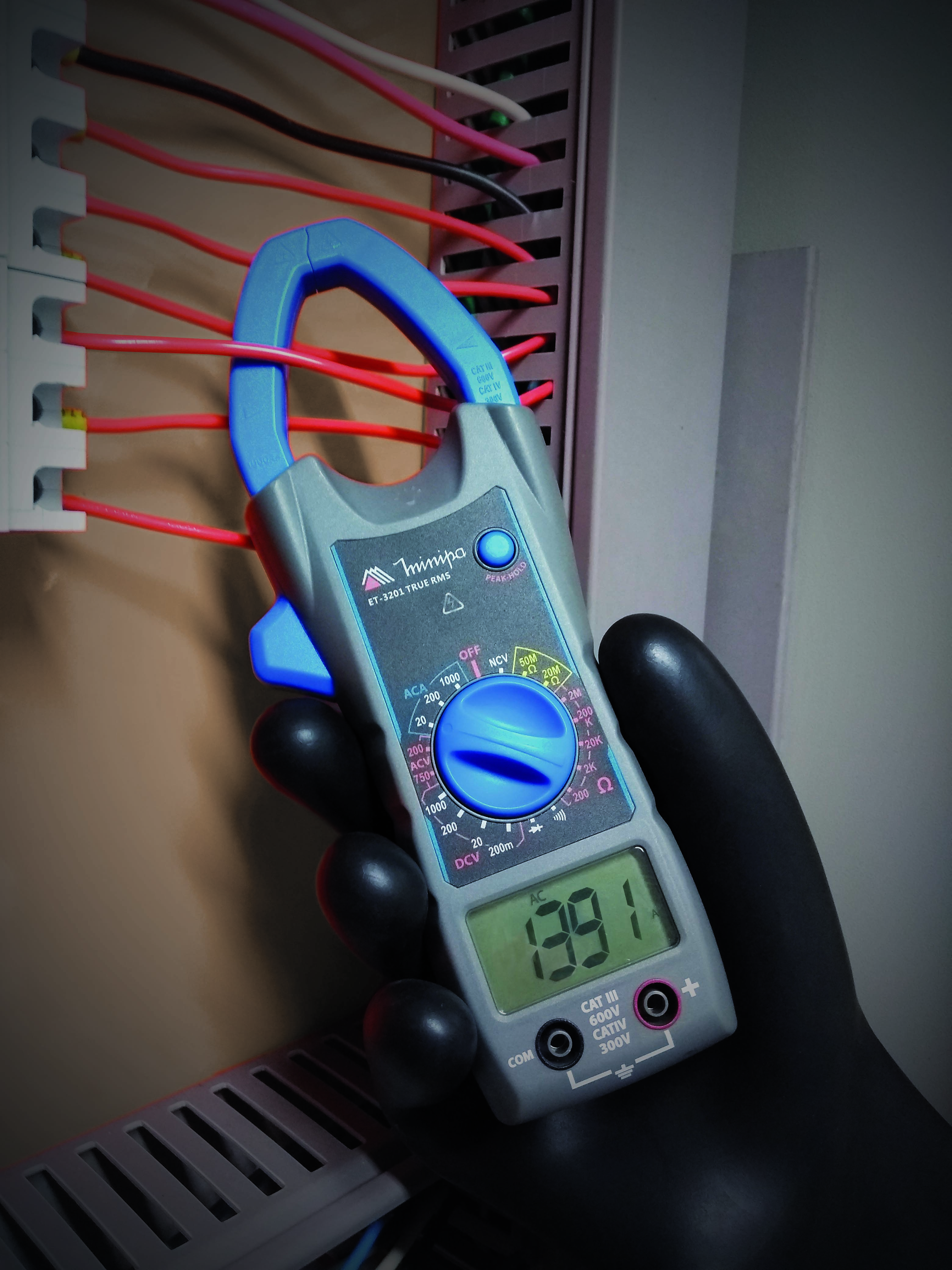 ALICATE AMPERÍMETRO DIGITAL MINIPA ET-3201A TRUE RMS - Eletro Parts